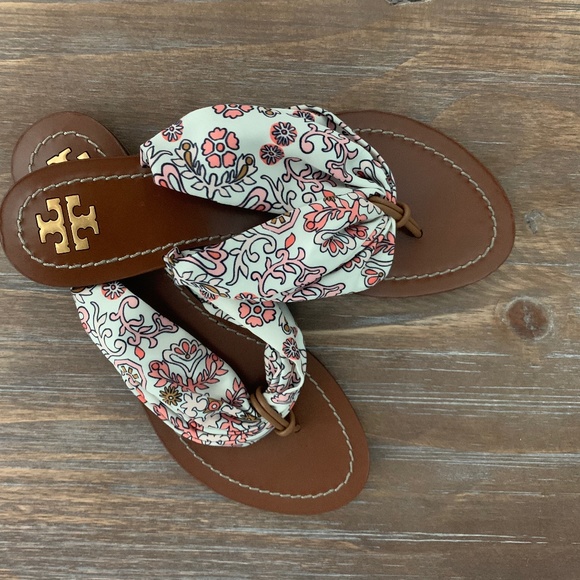 Tory Burch | Shoes | Tory Burch Carson Sandal In Hicks Garden Print ...